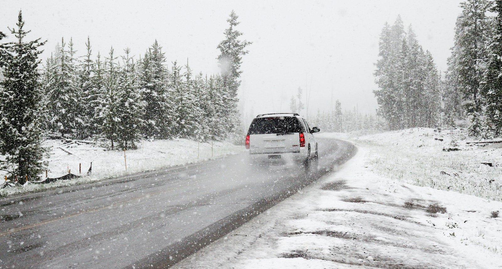 Canadian Winter Driving Tips - Rightway Drivers Academy